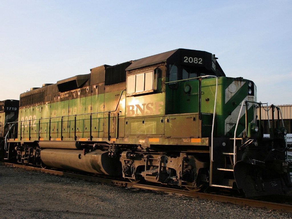 BNSF 2082